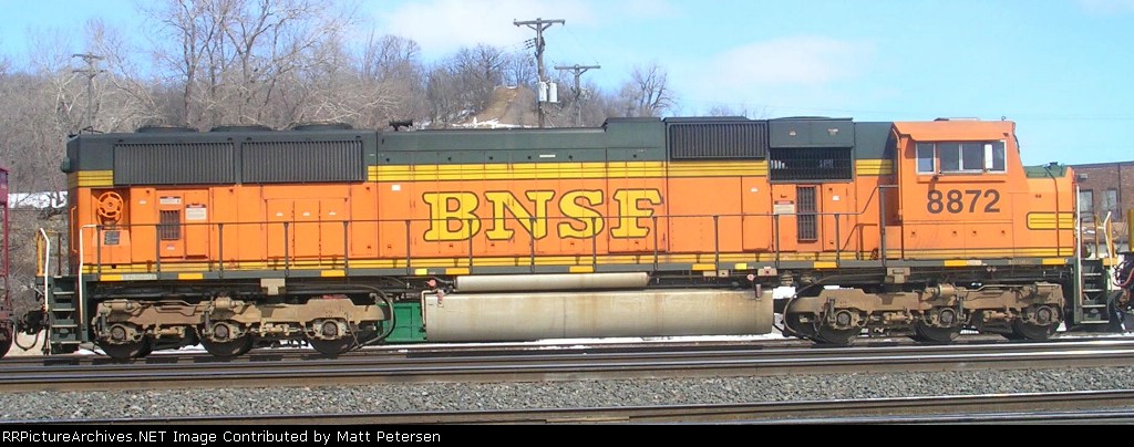 BNSF 8872